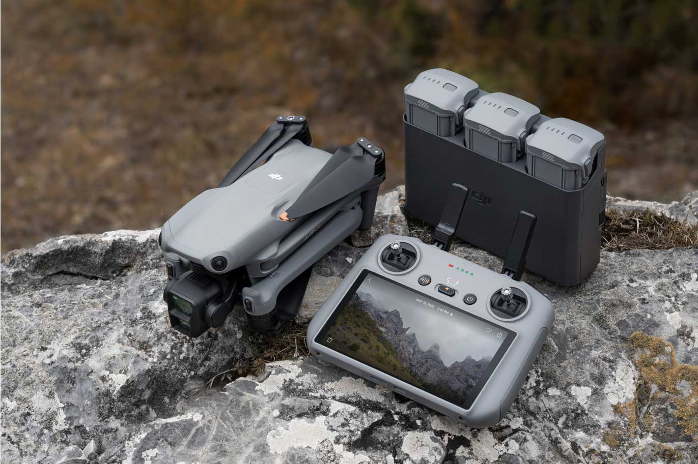 DJI Air 3 : le drone compact 4K qui voit double est officiel