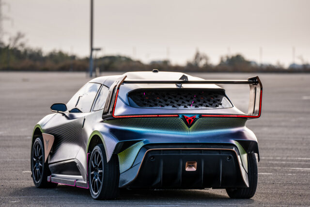 Cupra Exponential Experience : on a testé le simulateur e-sport le plus ...