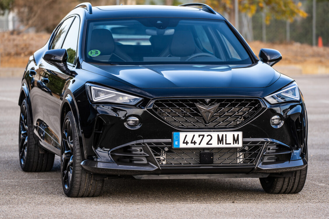 Cupra Exponential Experience : on a testé le simulateur e-sport le plus ...
