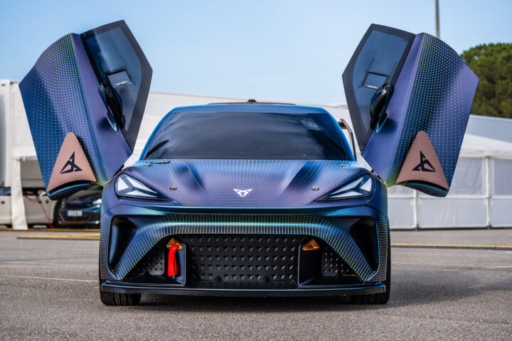 Cupra Exponential Experience : on a testé le simulateur e-sport le plus ...