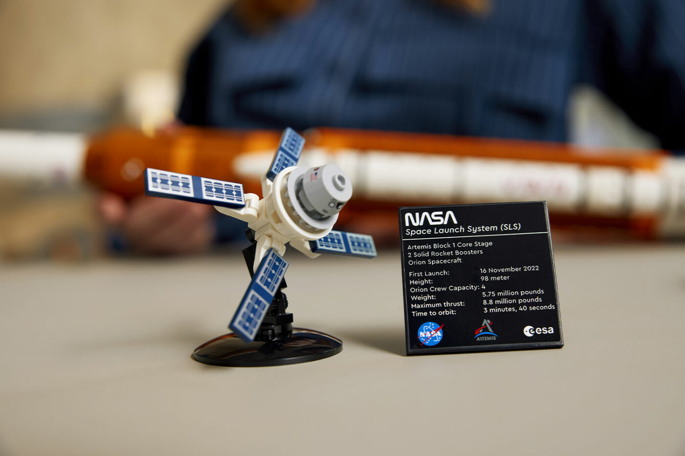 LEGO dévoile deux nouveaux sets pour s'envoler dans l'espace