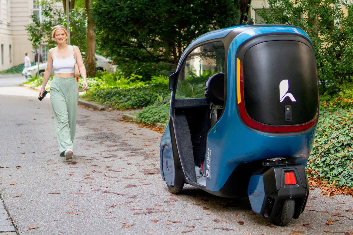 Le Hopper, un tricycle électrique à mi-chemin entre le vélo et la voiture