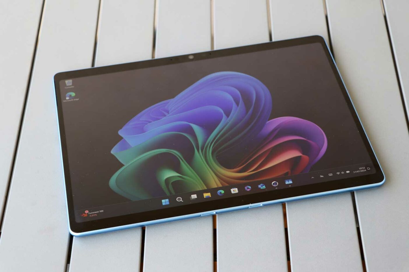 Test Microsoft Surface Pro 11 : on change de dimension avec l'OLED et ...