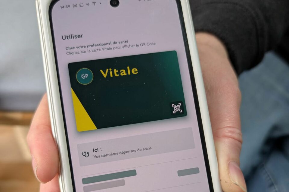 Carte Vitale dématérialisée : voici comment l'enregistrer sur votre ...