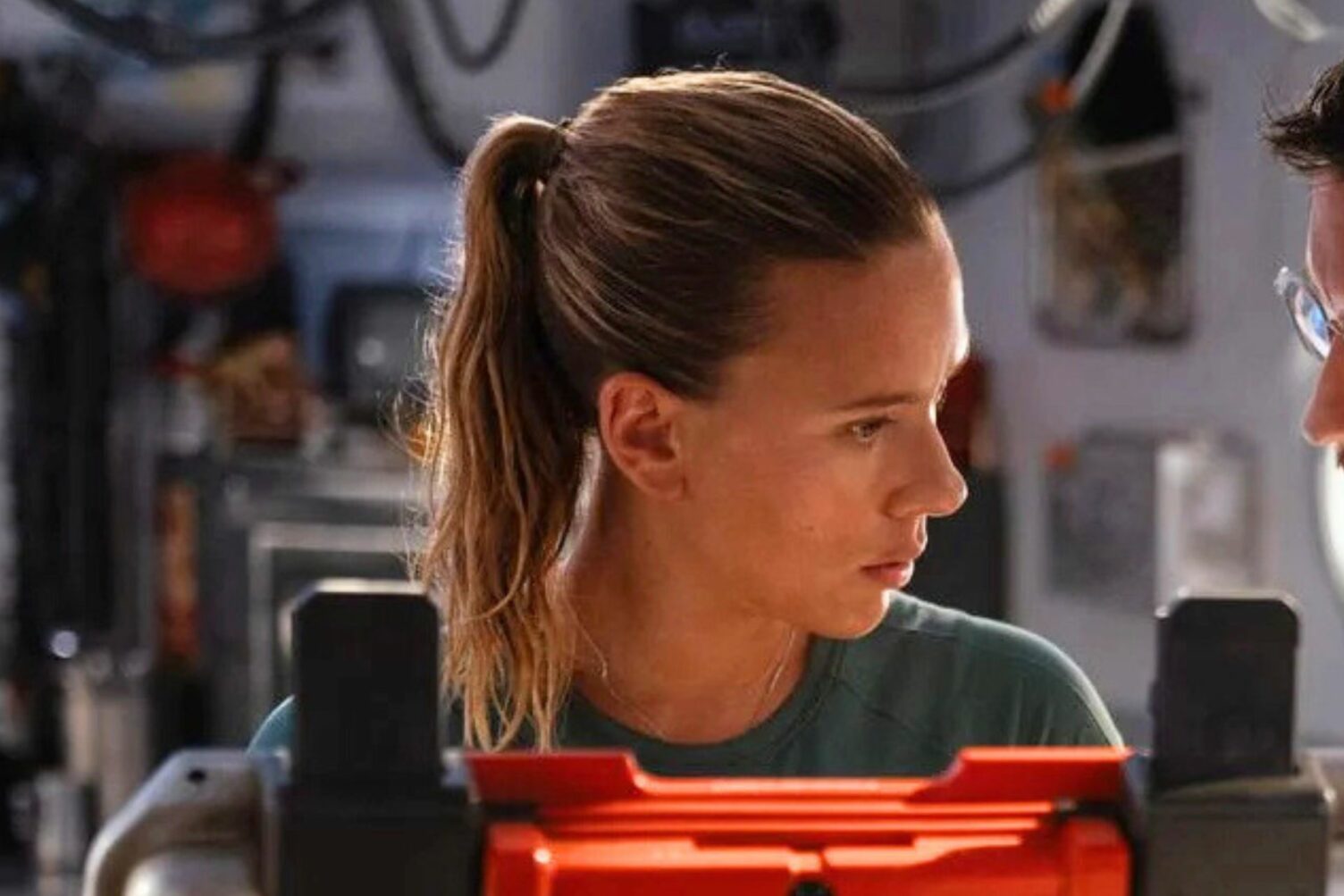 C'est officiel, Scarlett Johansson est plus forte que Robert Downey Jr