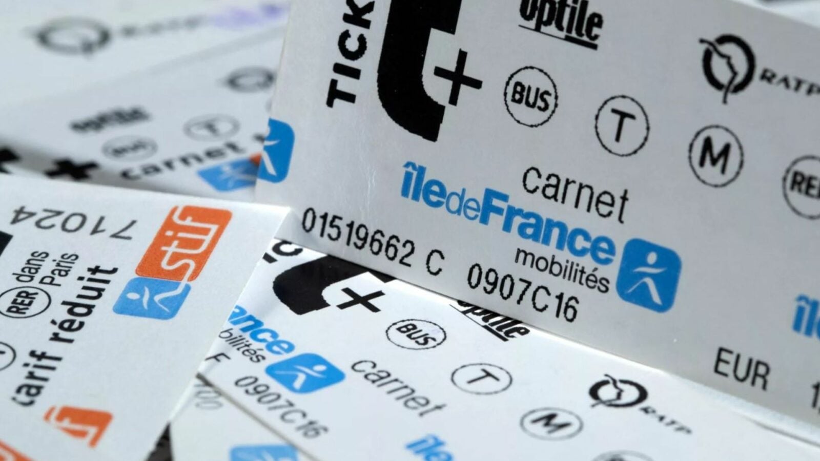 Les tickets de métro, c'est officiellement terminé ! Jusqu'à quand ...