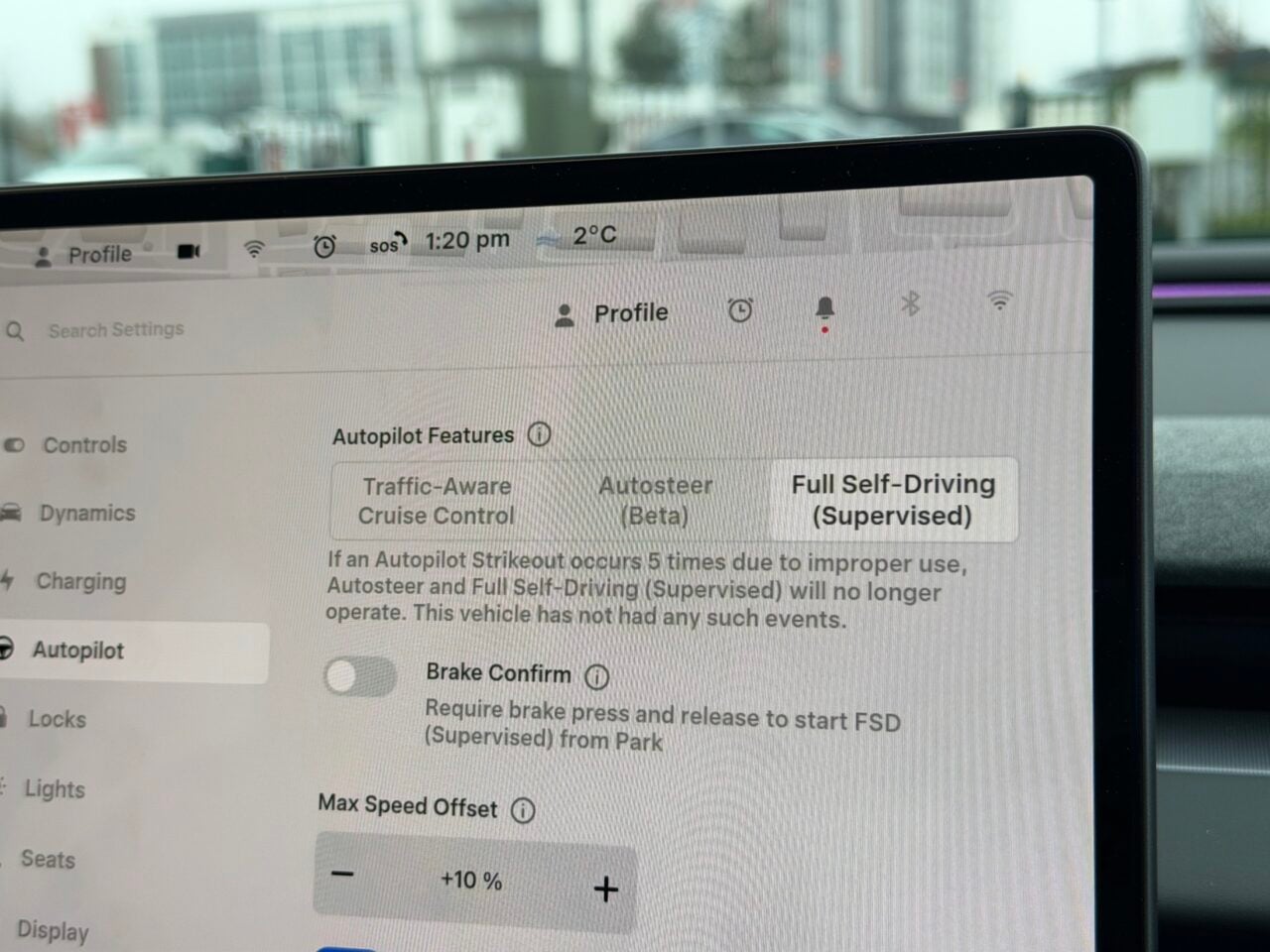 On a testé la conduite autonome (FSD) de Tesla en France, histoire d'un ...