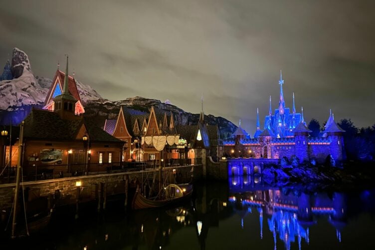 Disneyland Paris : le land La Reine des Neiges va ouvrir en avant ...