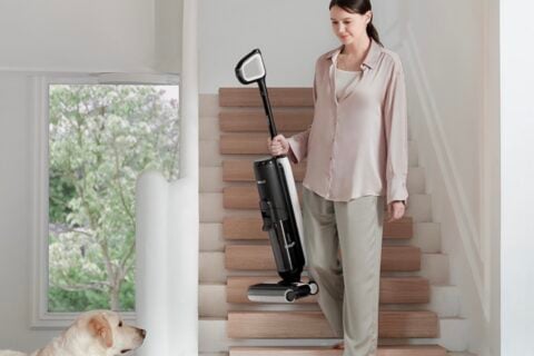 Moins cher qu'un aspirateur balai basique, le Tineco Floor One Stretch ...