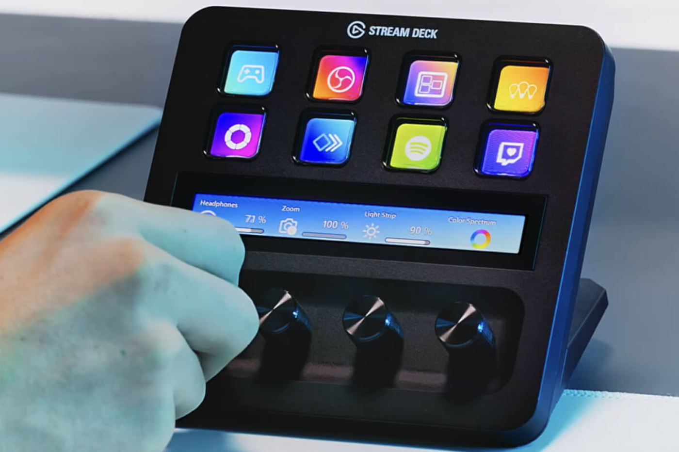 Le Stream Deck+ d'Elgato est un rêve de streameur, mais ce clavier a un ...