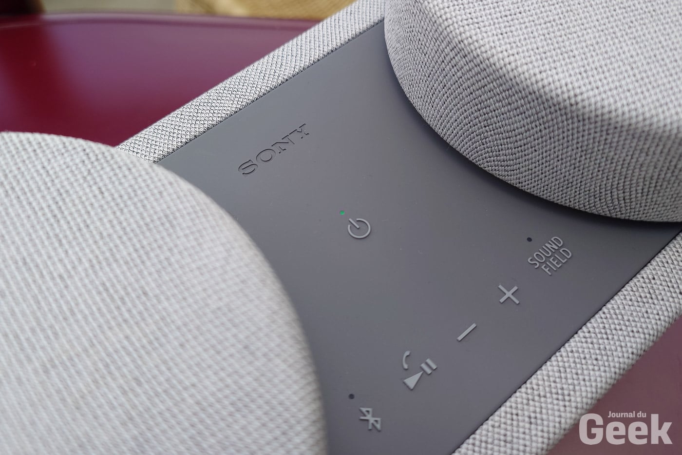 Prise en main du Sony HT-AX7, le home cinéma portable